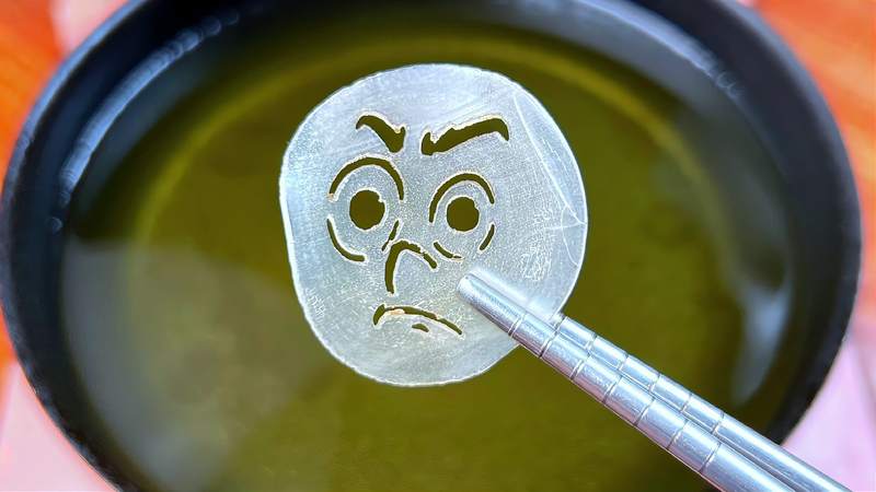 表情虾片:温度180,你就忍心看我下油锅被吃吗?定格动画美食