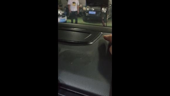 斯柯达明锐改装三区空调,外加仪表台开孔装中置音响喇叭