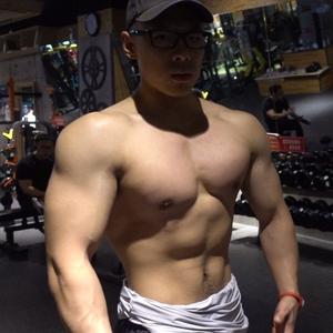 撸铁的小怪兽 
