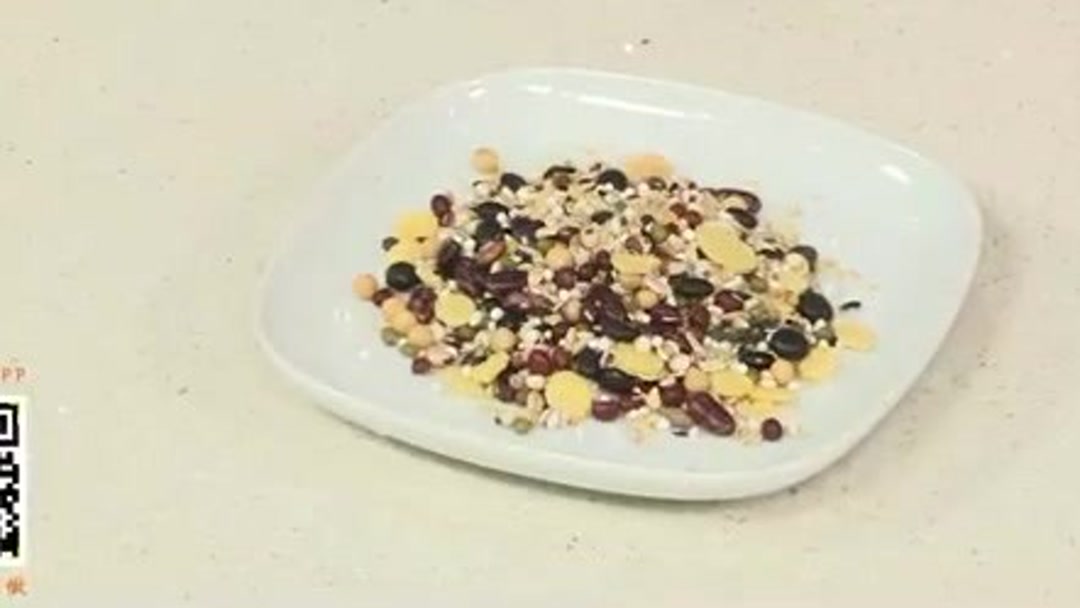 二十种食材熬粥你吃过吗 家庭必备的豪华营养餐!