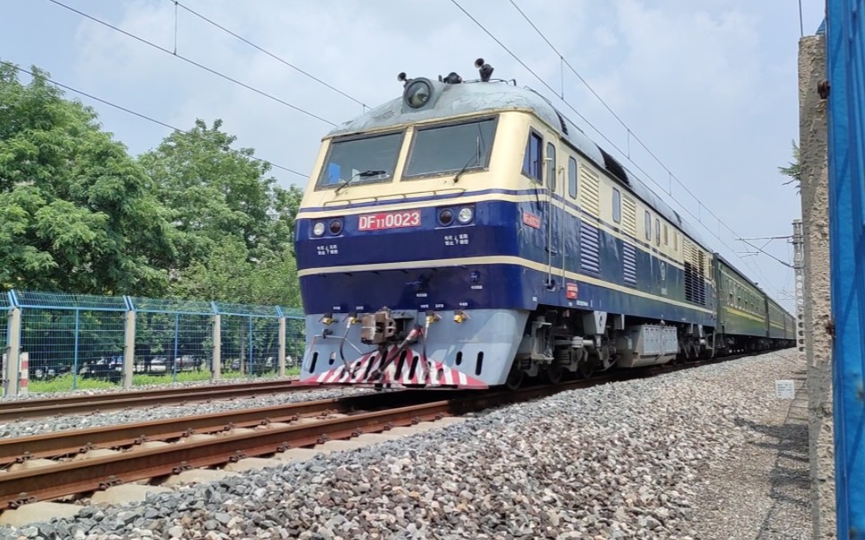 因沈吉线恶劣天气导致严重晚点的K7512次列车本务沈局梅段DF11 ...