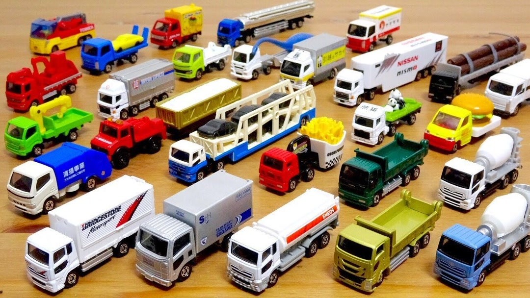 汽车玩具 儿童动画片:小货车、水泥搅拌车、面包车!认识汽车!