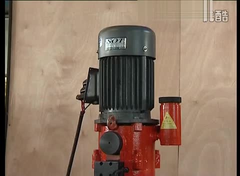 角钢切断机工作视频同时可切圆钢,方钢,槽钢