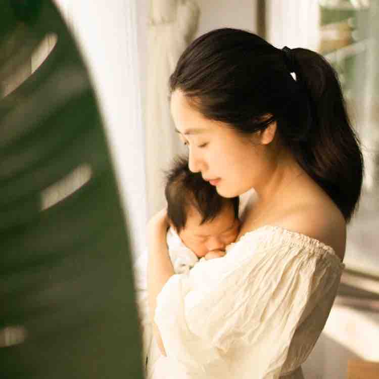 婚纱设计师兰奕 