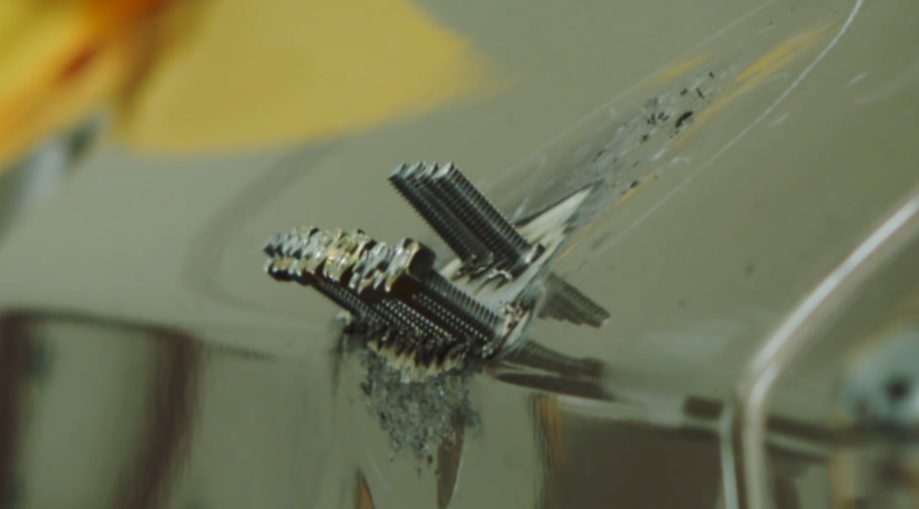 铝制车身凹陷修复演示 车门腰线处凹陷