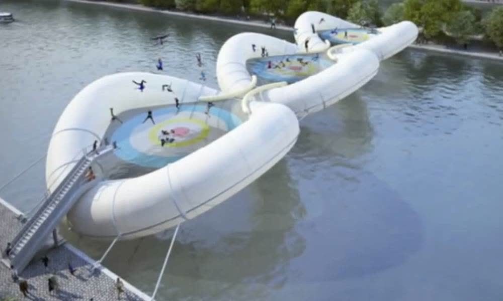 全球第一座靠蹦着过河的桥,大家听说过没?看着挺好玩!