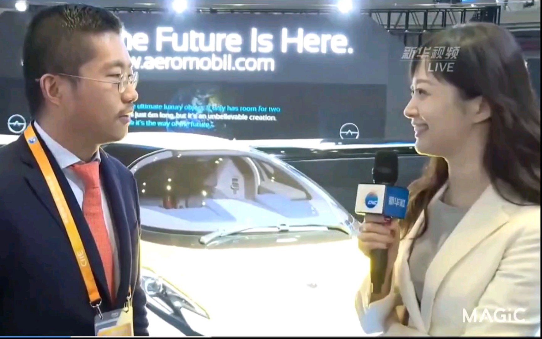 【新华社记者张扬】张扬小姐姐带你了解飞行汽车