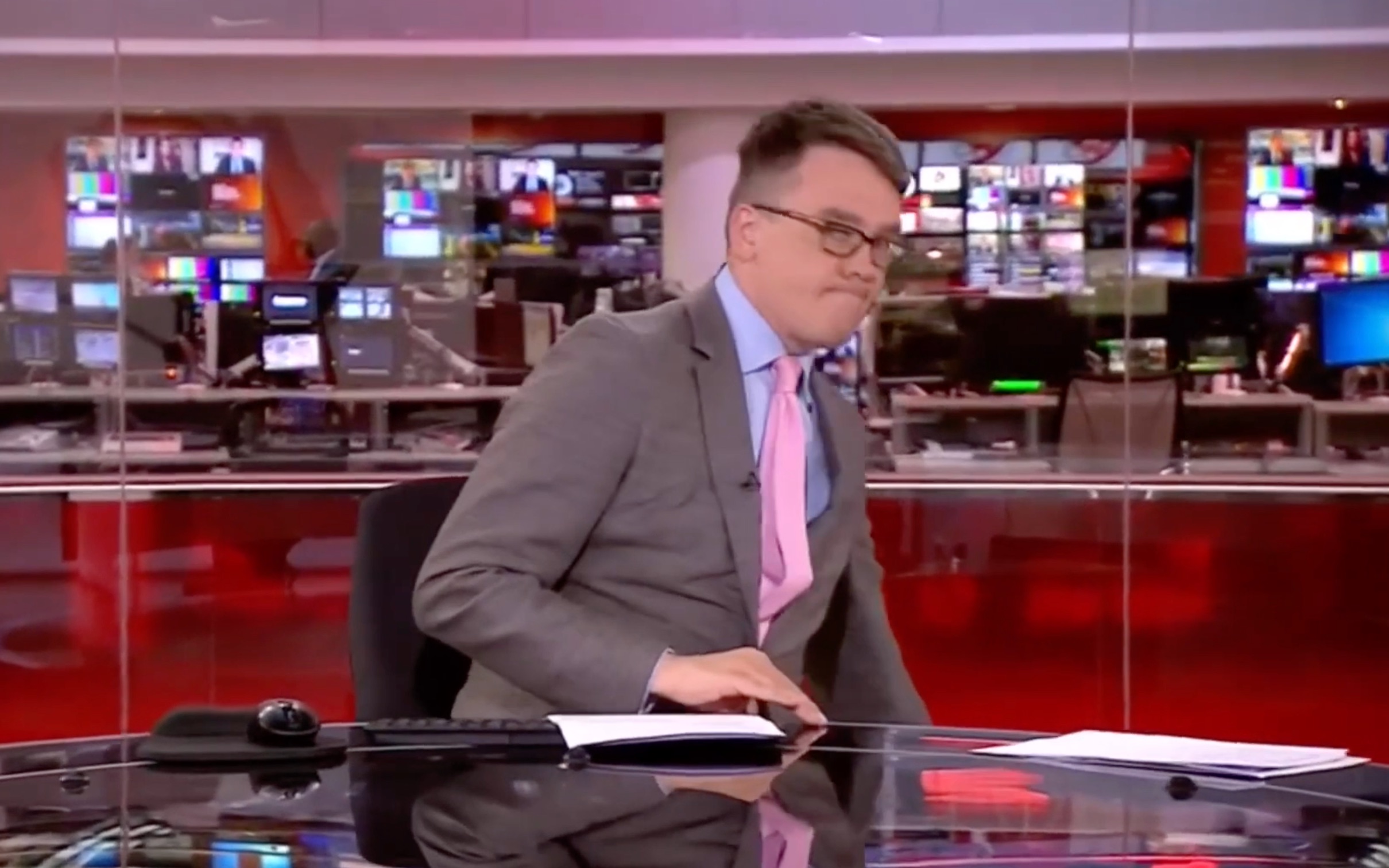 【放送事故】BBC news:手忙脚乱的开场(含中文字幕)