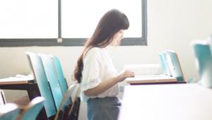 当年初中时每天必点歌曲《窗外》,现在再听又恍如昨天!