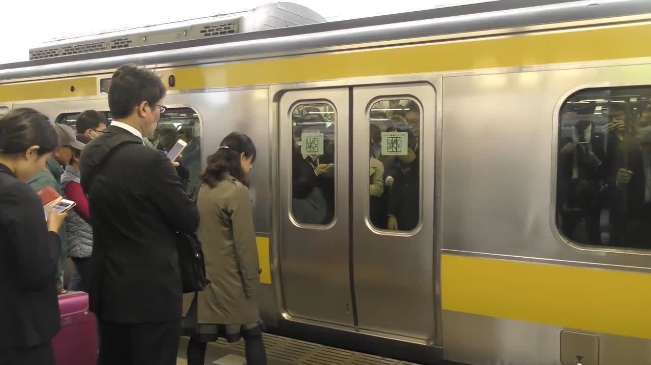 被日本女性称为“噩梦”的地铁,大部分人宁可走路,原因是什么?