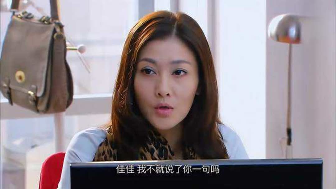 甜蜜计划:美女要送生日礼物,闺蜜却坚持送给女儿,越逛越低落
