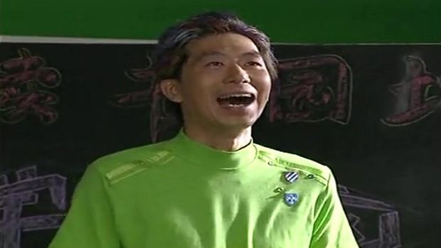 电脑老师上课戴墨镜,像是得了狗喜一样,这段要笑死了