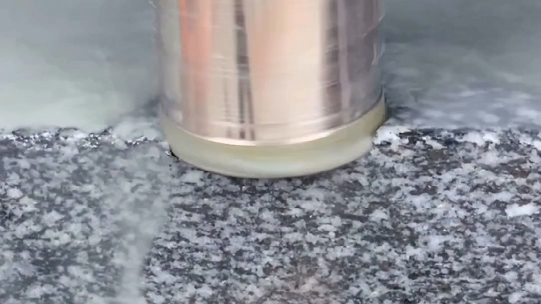 定位大理石开孔器,钻孔不用担心打偏了,钻心用坏了还可以更换哦!