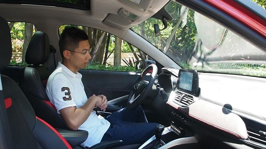 延续现有设计,旋钮换挡改为传统机械式