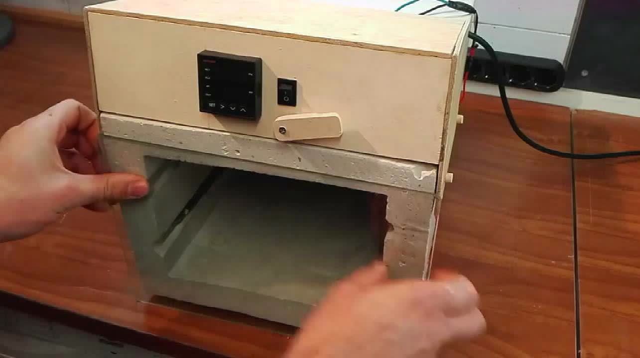 高手在民间,牛人制作带有PID控制器的双人电炉太炫酷了!