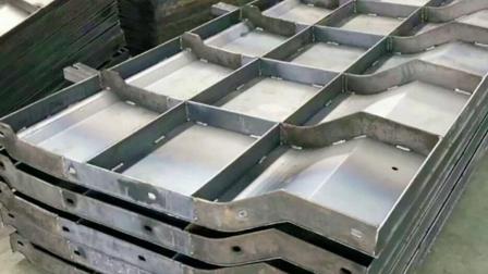 防撞墙模具安装-防撞墙建筑模具定做-防撞墙预制件钢模板