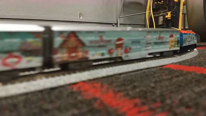 超真实的火车模型!还是美国系列!网友:好喜欢车上的涂鸦!