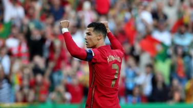 [天下足球]C罗双响 葡萄牙四球大胜瑞士