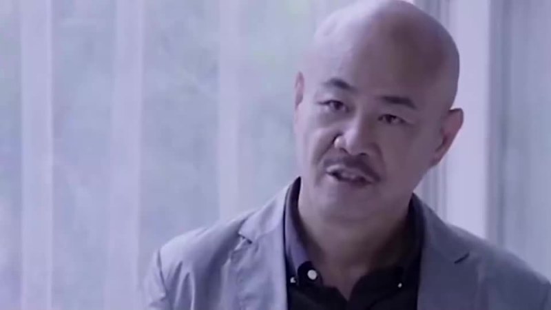 影视:光头村支书气焰嚣张不可一世,没想到新来的领导身份不一般,结果...