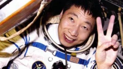 杨利伟太空经历"神秘敲窗",20年后真相大白,庆幸当时没开窗