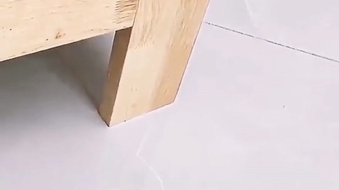 地板出现划痕怎么办?教你一招轻松解决!