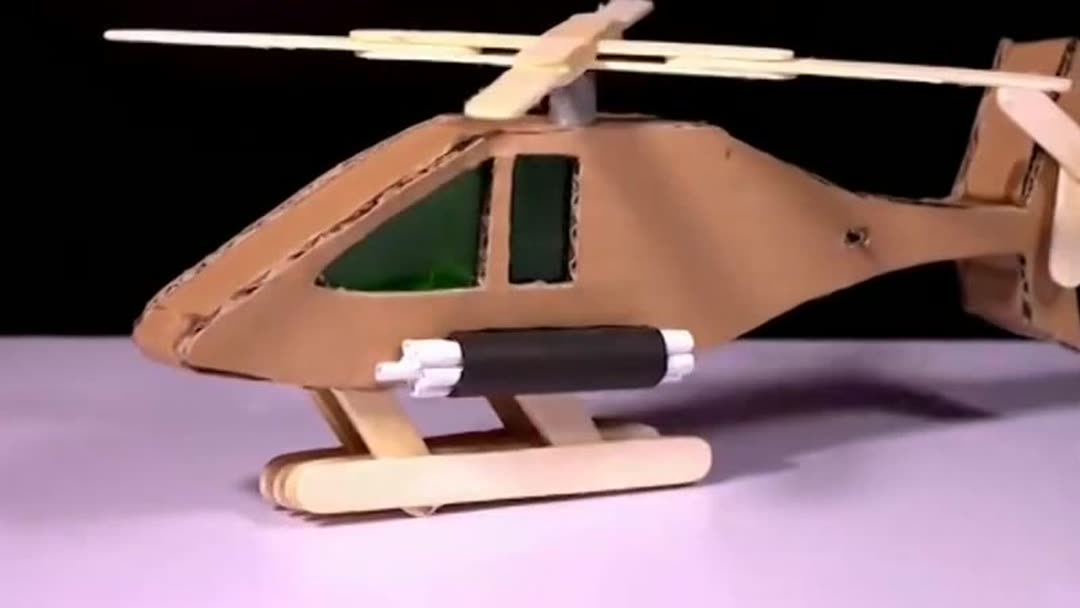 科技小制作视频 纸板制作直升飞机视频