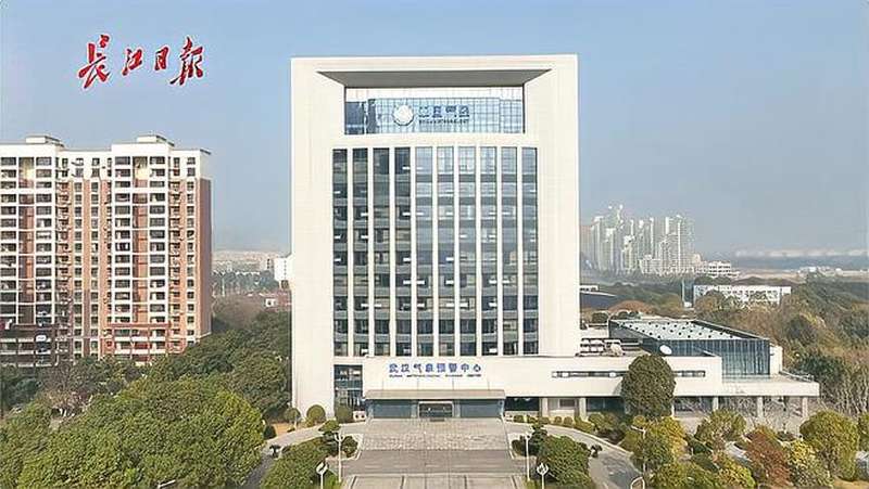 天气预报员揭秘:春节不放假,汛期最紧张