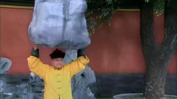 新还珠格格:容嬷嬷教小燕子学礼仪,竟然随身带着俩保镖,绝了