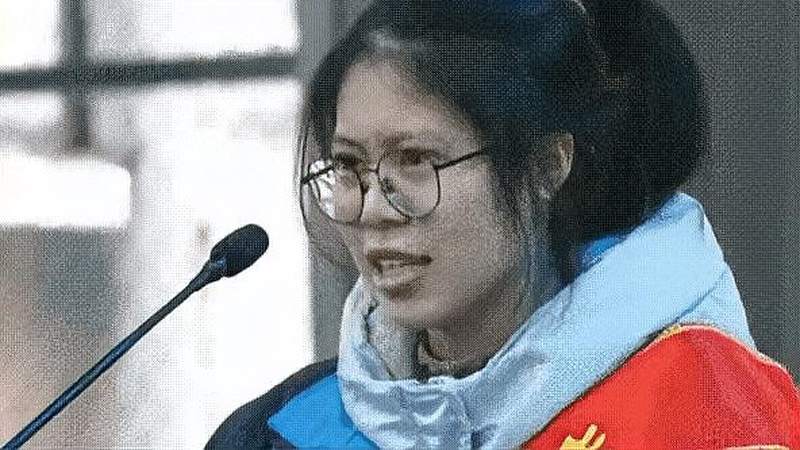前不久,湖南某高校一名女学生在高考百日誓师大会上的激情演讲至今...