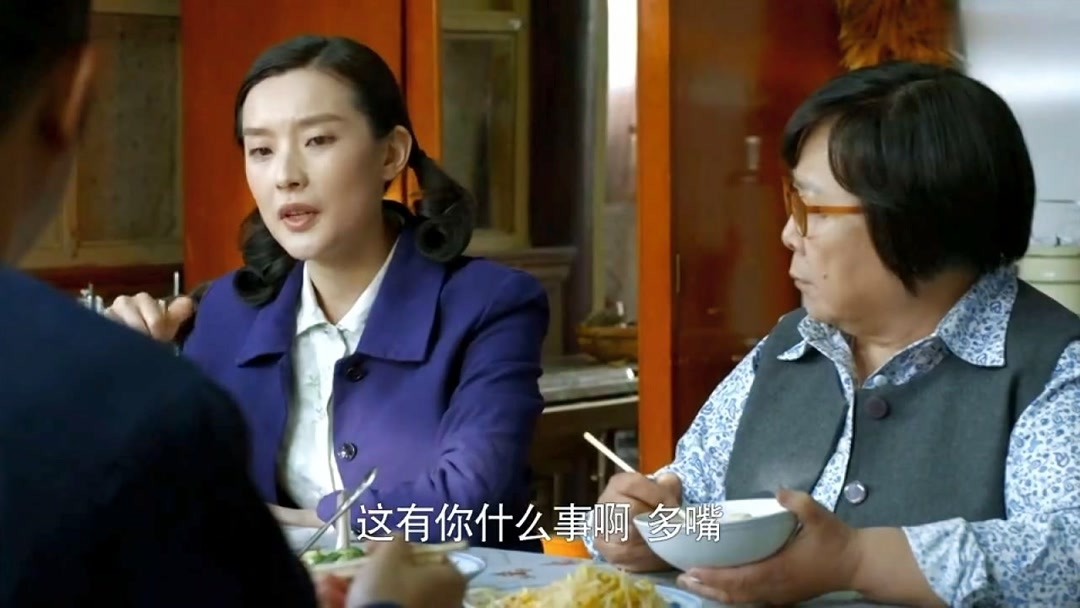平凡岁月:美女故意刁难痴心小伙,竟以诗为证表真心!