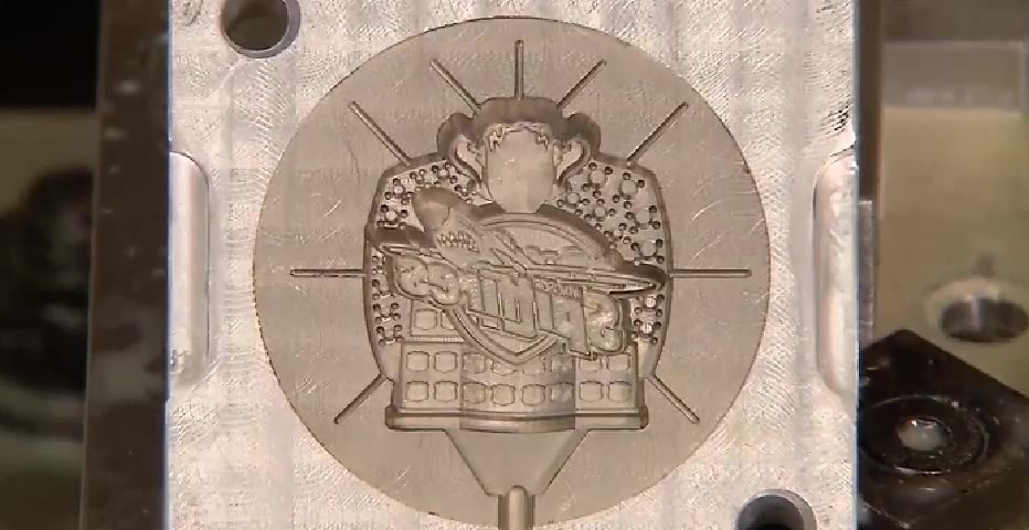 你喜欢的NBA球队的总冠军戒指是如何生产出来的!