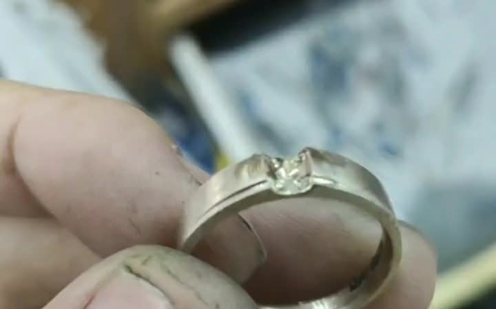 18k金镶嵌 手艺人 手工 珠宝 .做珠宝我们都是认真的,货都是精细加工...