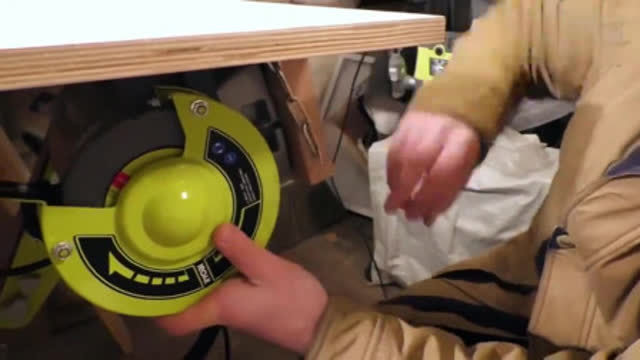 木工师傅制作的这个工具真是太实用了,见识下这个工具的巧妙功能