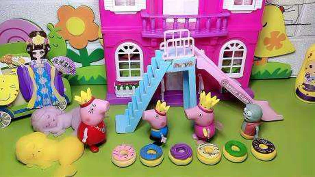 来来来,一起排队玩滑梯了