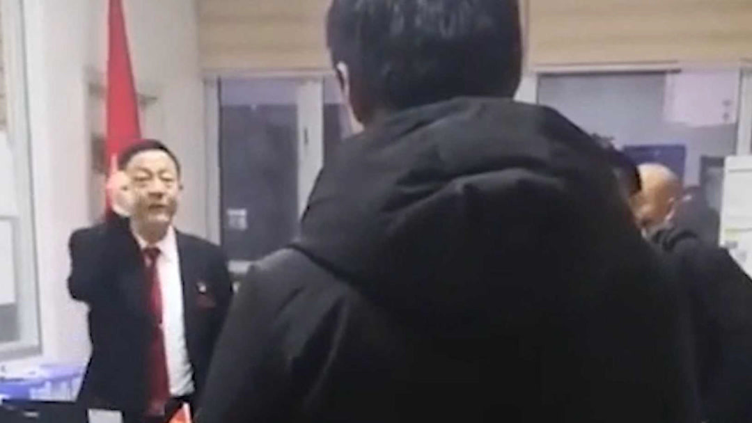 企业欠薪农民工 信访局局长怒斥:摸摸你的良心!