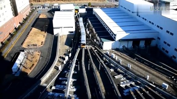 单轨列车连续变道,太震撼了!