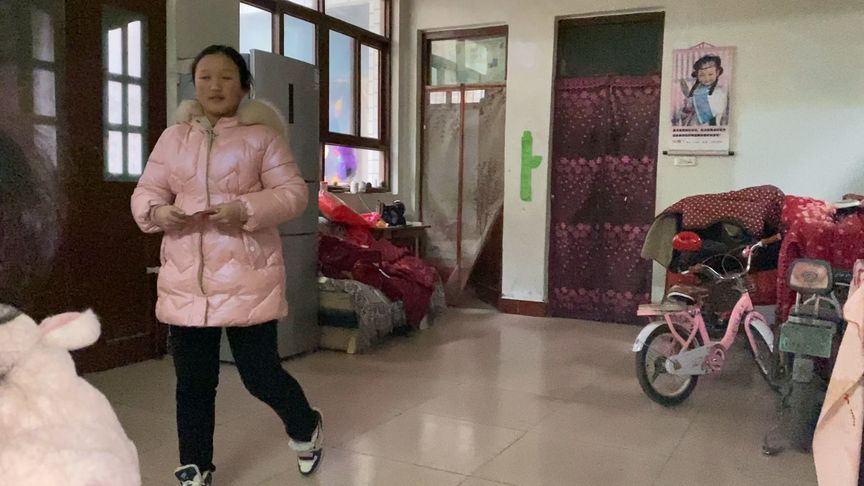 看俩宝挣的压岁钱为啥不给老妈