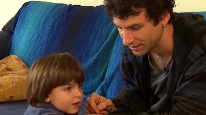 在孩子需要帮助,面对挫折时,家长应该怎样正确引导?