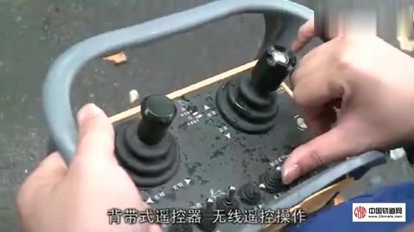 中车戚墅堰机车有限公司自主研发 纯电动公铁两用牵引车