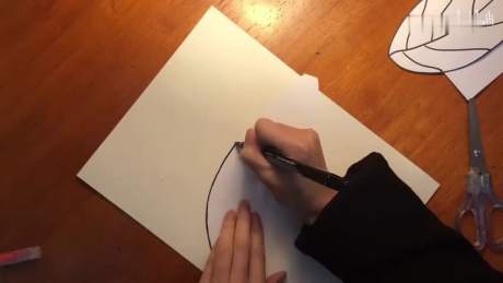 活动作品震惊!现在二年级小学生美术课绘画内容竟是这般