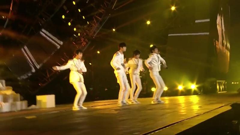 TF家族 -至少还有你+WAKE UP 1826+开始·想象TFBOYS五周年演唱会