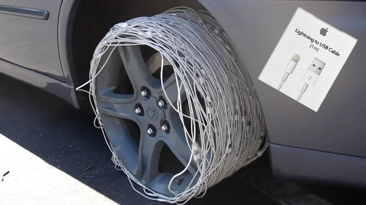 国外疯狂达人用苹果数据线代替橡胶轮胎--它能开车吗?