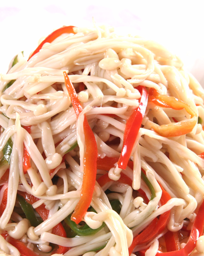 教你凉拌金针菇的家常做法,好吃!