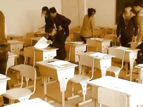 芜湖机电学校2013届顶岗实习生视频