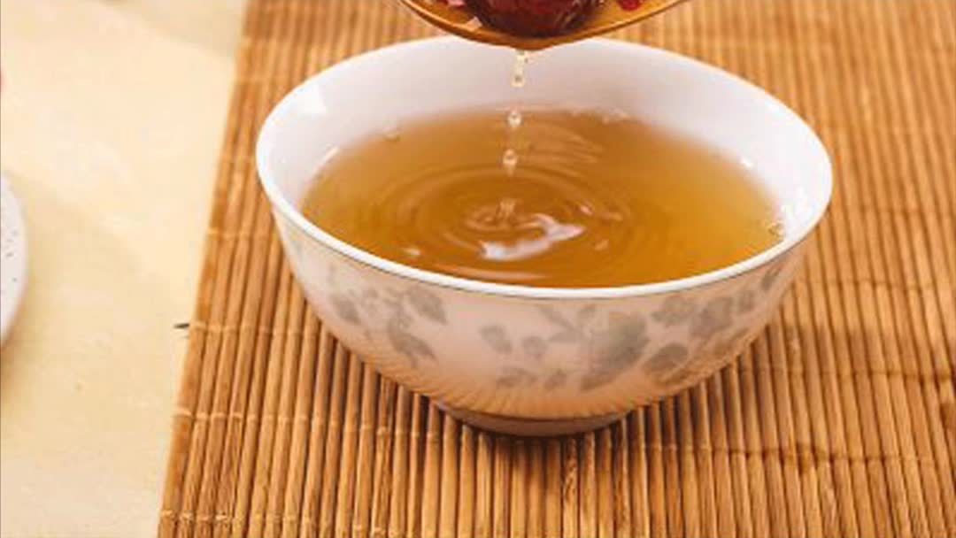 中医药茶:黄芪当归饮,补气活血,调经止痛,润肠通便