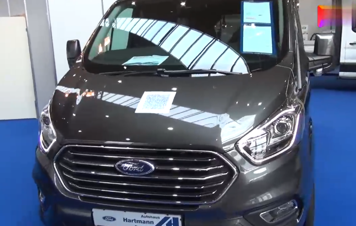 2020款福特Tourneo家用MPV,放倒后排两排座椅,才知道啥叫人性化