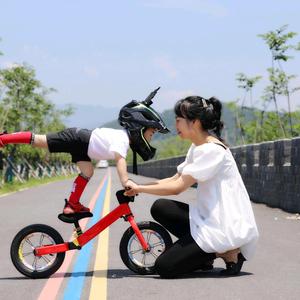 ߐ� 天 、蓝 色  