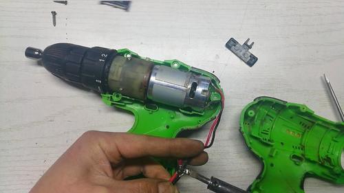 遥控的锂电池充电钻你玩过吗?