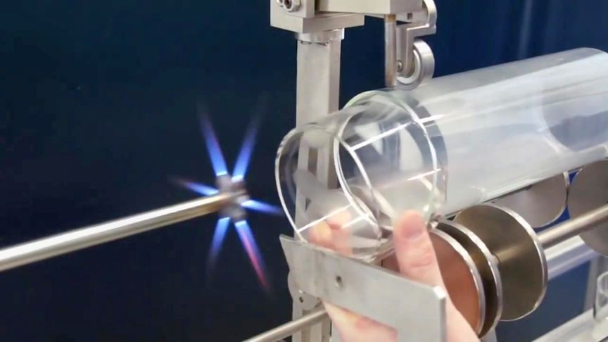 玻璃工厂:玻璃和瓶子的生产过程