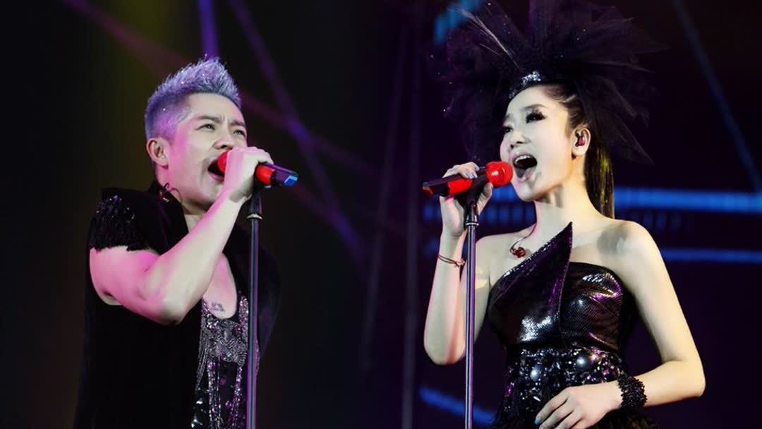 凤凰传奇有多火?韩国歌曲交流会霸气开唱,为祖国争光